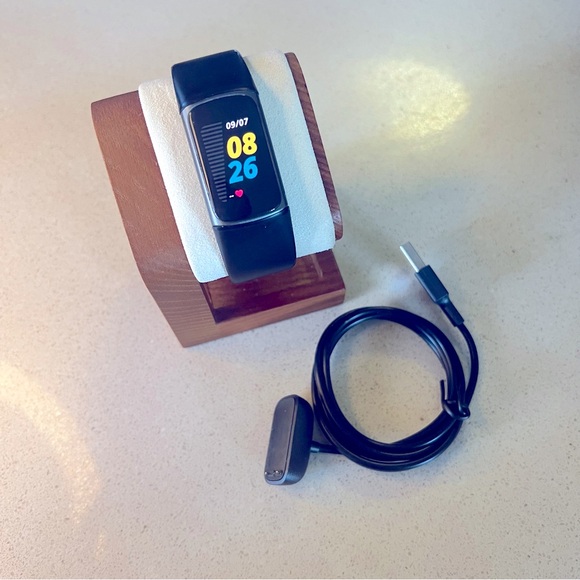 fitbit | Wearables | Fitbit Charge 5 Smart Watch Step Counts Fitness ...